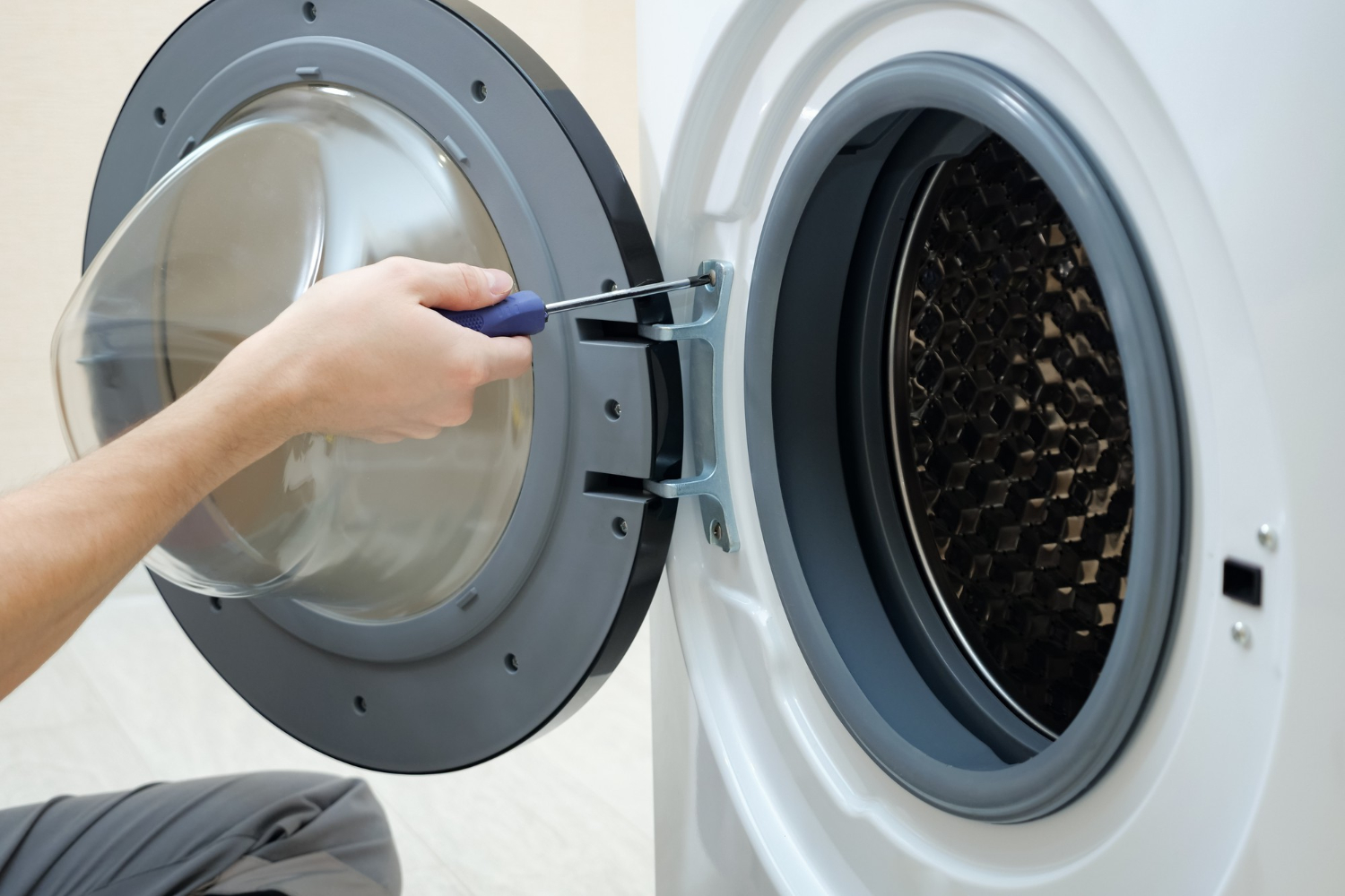 Pourquoi votre lave-linge n'essore plus - Expert dans mon Métier